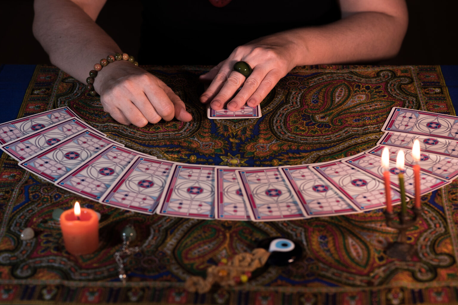 Famous Best Tarot Card Reader In India | Tarot Course in Mumbai